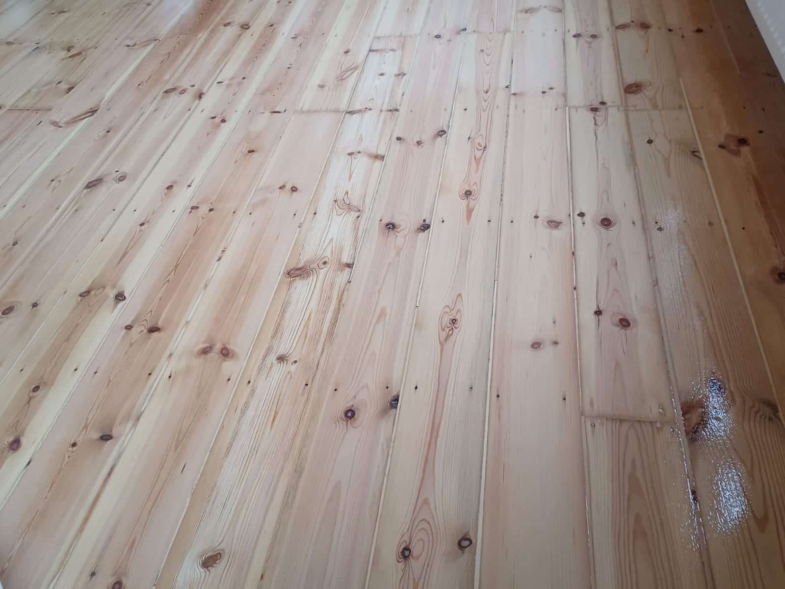 Pine Floorboard Restoration with Pine Slivers - Peter Andrews Wood ...